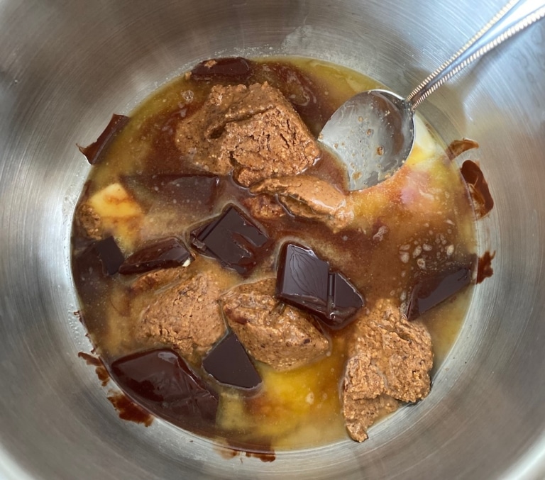 Salted caramel candy tower with popped quinoa – PURELY SIGGA